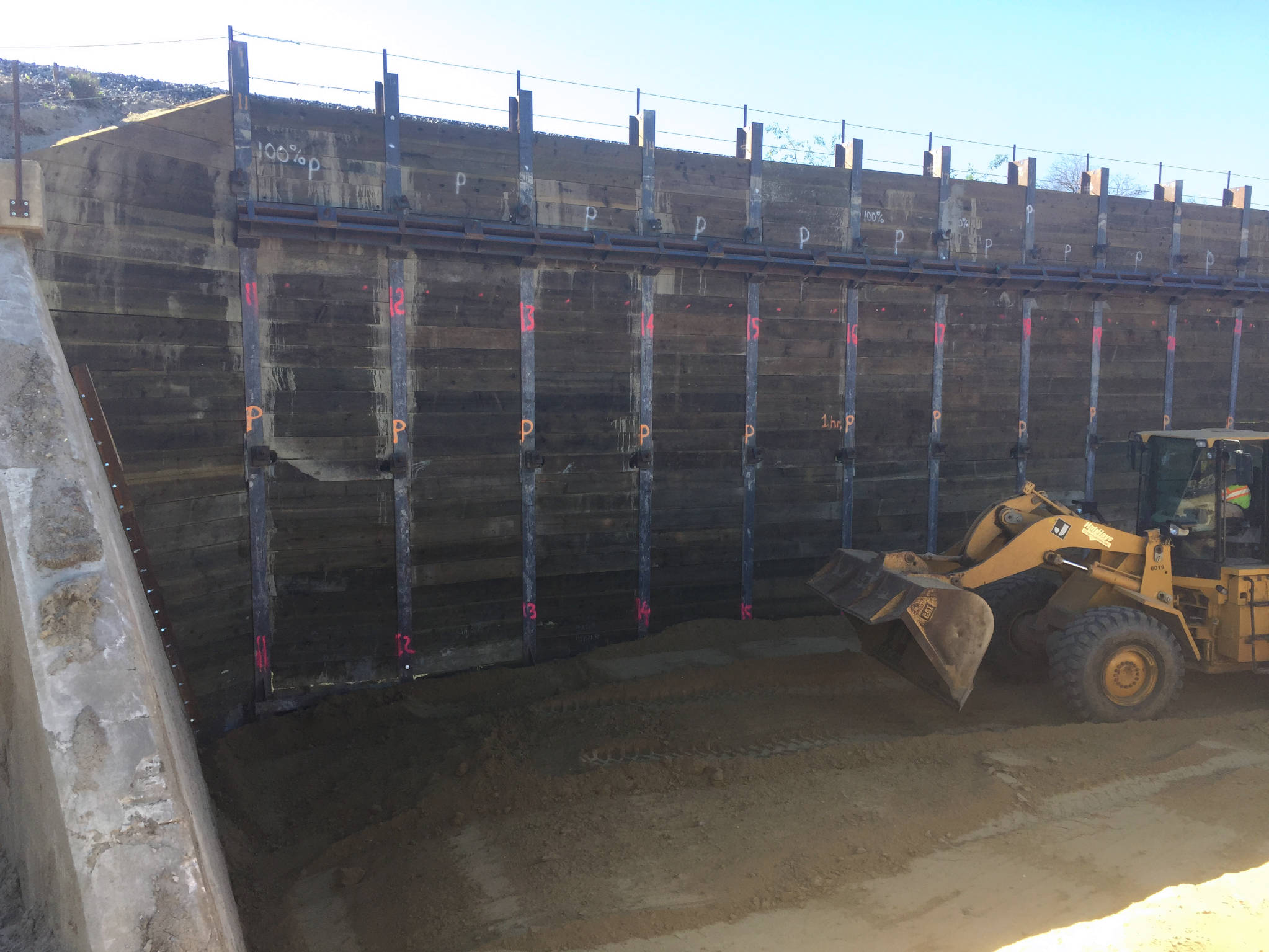 Temporary Shoring Project for Railroad Traffic & Beach Access