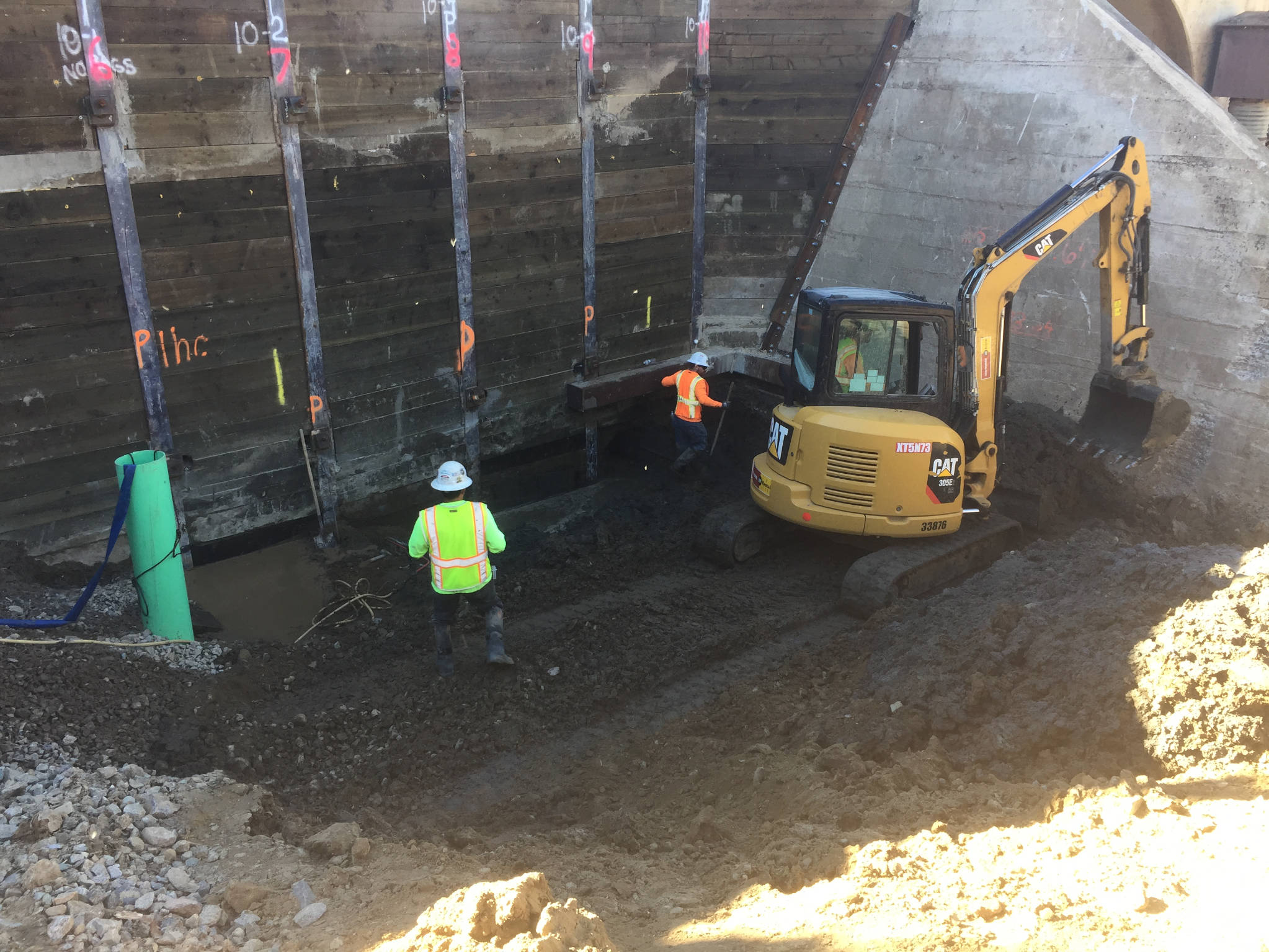 Temporary Shoring Project for Railroad Traffic & Beach Access